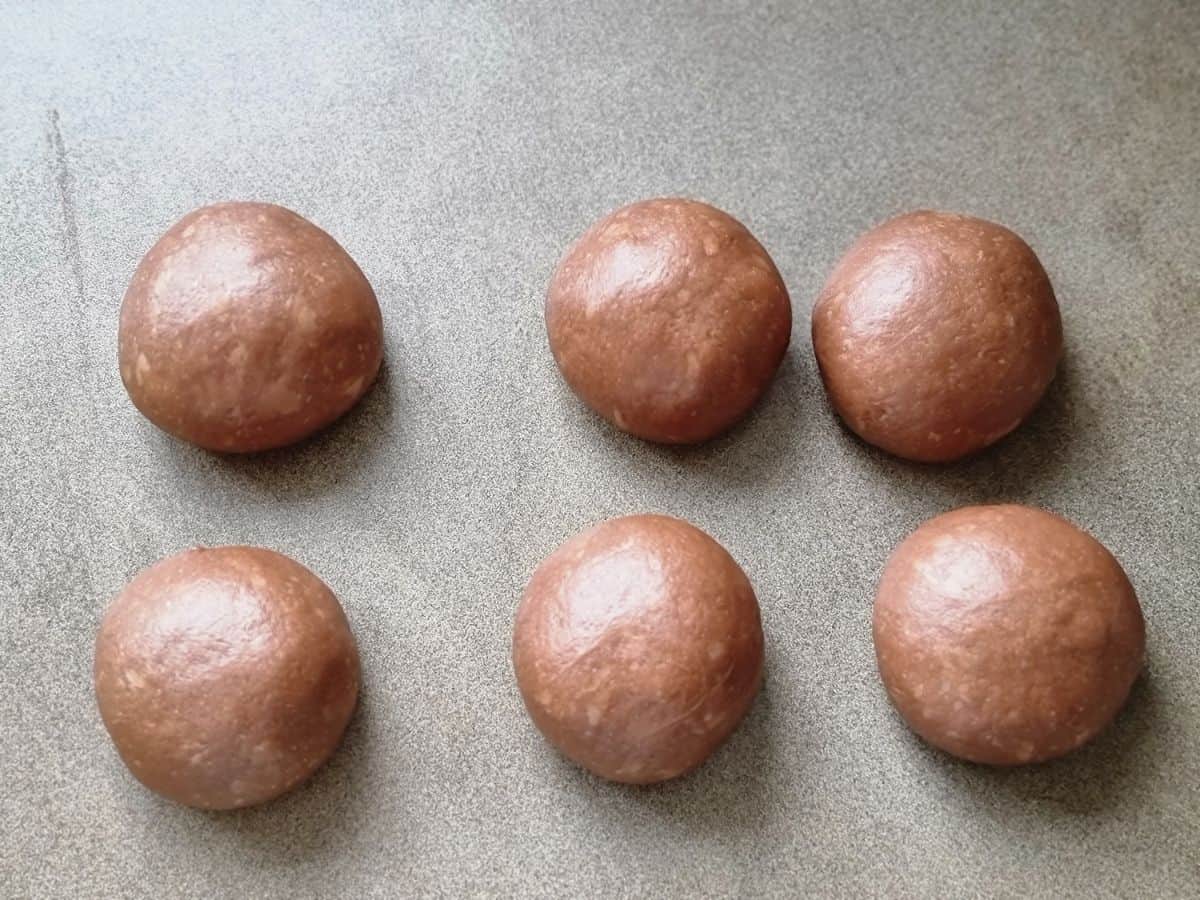 Heart Shaped Bread with Ginger and Chocolate | My Formosa Food