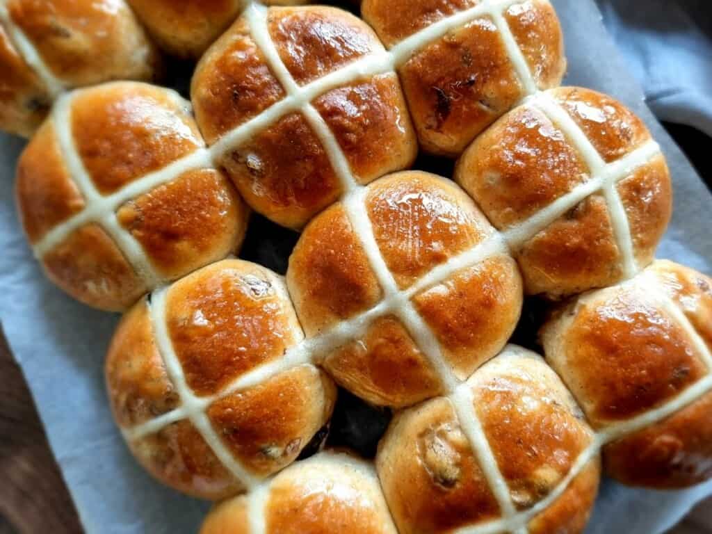 How to Make Hot Cross Buns | My Formosa Food